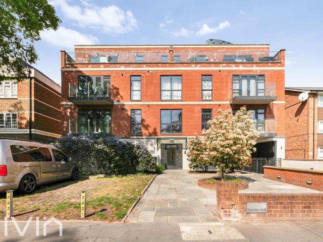 Tavistock Road, Croydon CR0 2 bed flat to rent £1,800 pcm £415 pw