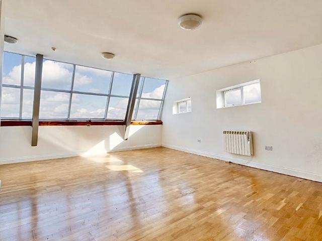 Tavistock Road, London N4, Studio to rent, £1,200 pcm | PrimeLocation
