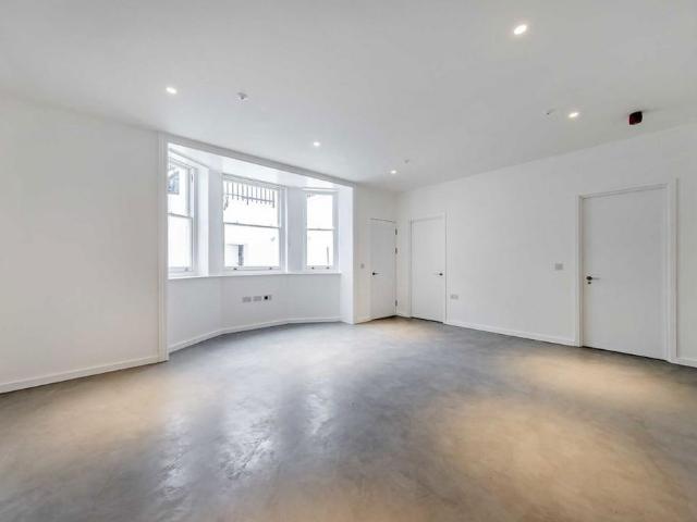 Tavistock Road, London W11 1 bed flat to rent £2,450 pcm £565 pw