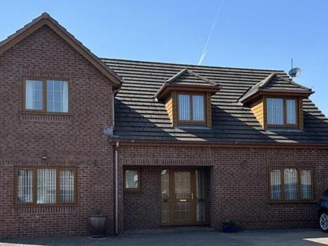 Tawe Park, Ystradgynlais, 4 Bedroom Detached