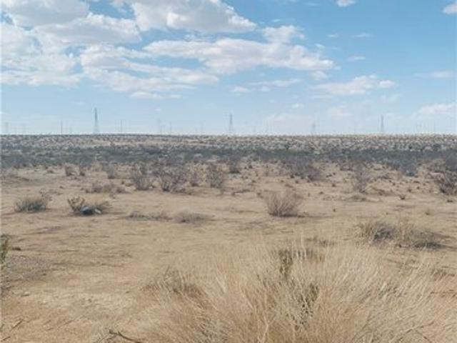 Tawney Ridge Ln, Victorville, CA 92392