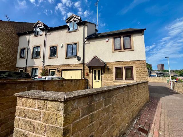 Tawny Beck, Leeds LS13, 2 bed property to rent, £1,100 pcm | PrimeLocation