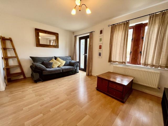 Tawny Beck, Leeds