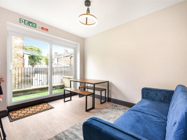 Taybridge Road, Battersea, London SW11, Studio to rent, £1,300 pcm | PrimeLocation