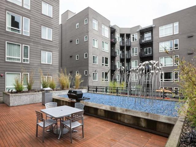 Taylor 28 2 Bedroom Apartment for Rent at 100 Taylor Ave N, Seattle, WA 98109 South Lake Union