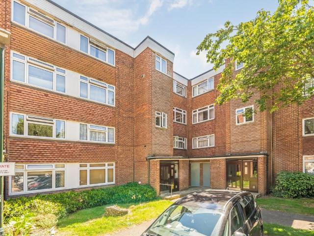 Taylor Close, Hampton Hill TW12, 3 bed flat to rent, £2,300 pcm | PrimeLocation