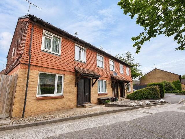 Taylor Close, Orpington BR6, 1 bed flat to rent, £1,450 pcm | PrimeLocation
