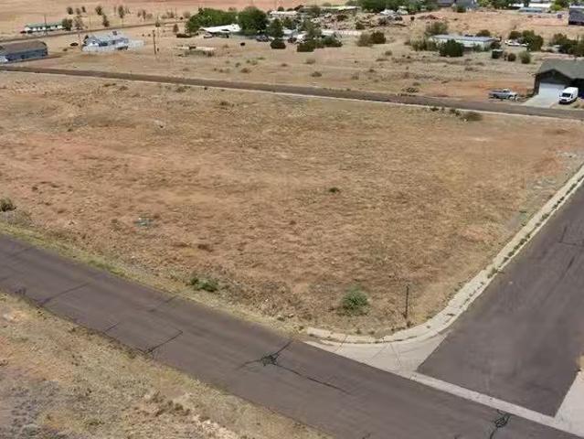 Taylor, Build your dream home on this beautiful lot in