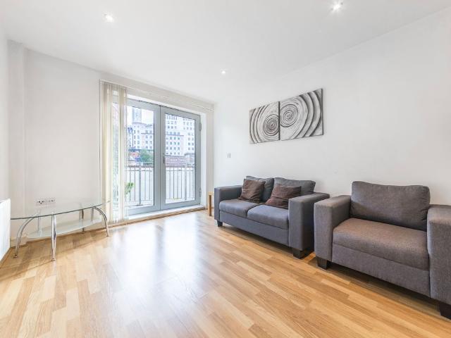 Taylor House, Canary Wharf E14, 2 bed flat to rent, £2,200 pcm | PrimeLocation