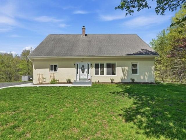 Taylor St, Granby, Home For Sale