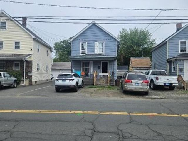 Taylor St, Danbury, Home For Sale