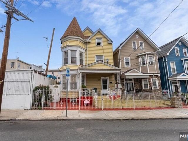 Taylor St, Newark, Home For Sale