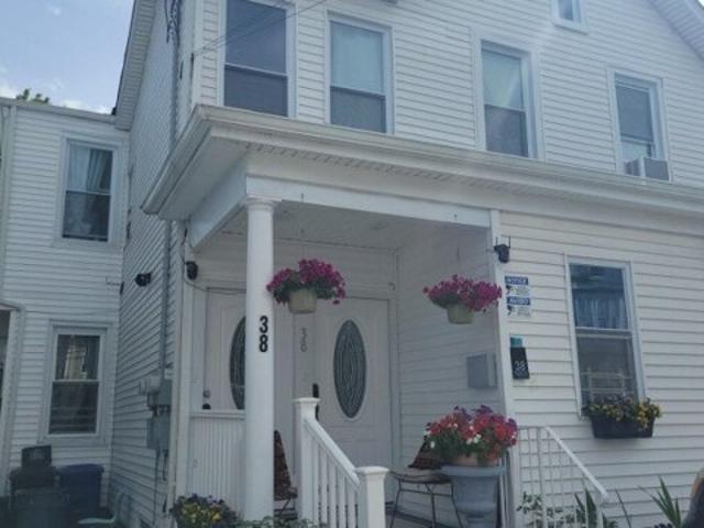 Taylor St, Newark, Home For Sale