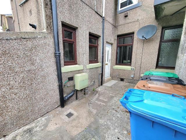 Taylor Street, Methil, Fife KY8, 2 bed flat to rent, £500 pcm | PrimeLocation