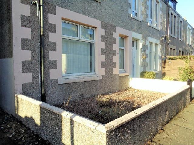 Taylor Street, Methil KY8, 2 bed flat to rent, £495 pcm | PrimeLocation
