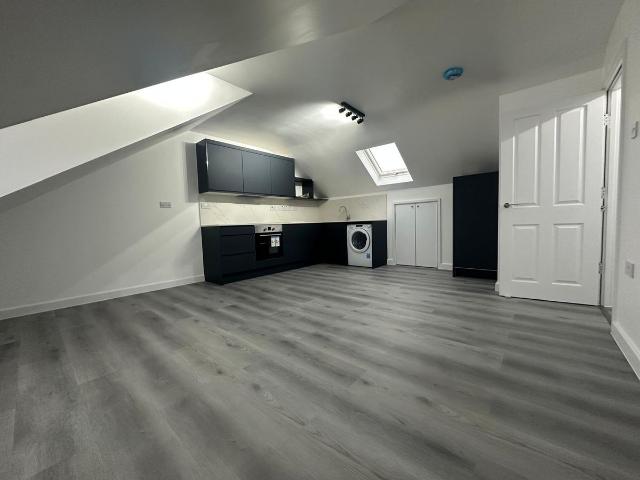 Taylor Road, Romney Marsh, Lydd On Sea TN29, 2 bed flat to rent, £950 pcm | PrimeLocation