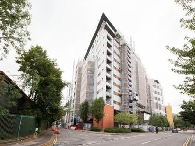 Taylorson Street South, Manchester, 2 Bedroom Flat