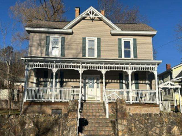 Tazewell Ave