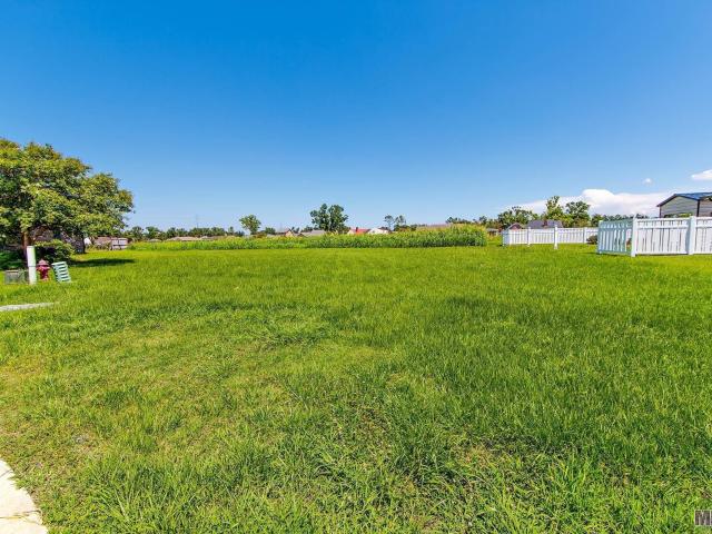 Tbd E 28th Pl, Larose, LA 70373 | MLS #BY2025018 | Compass