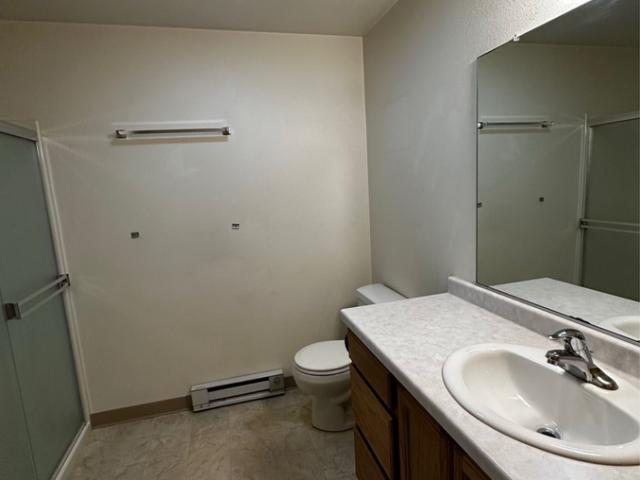 TE218X 3 Bedroom Apartment for Rent at 218 10th Ave, Eau Claire, WI 54703 Randall Park