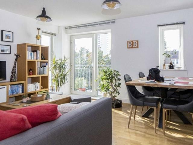 Temeraire Place, TW8, London