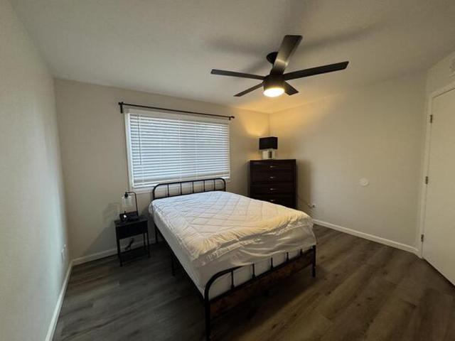 Tempe House with Dining area. Cozy & comfortable