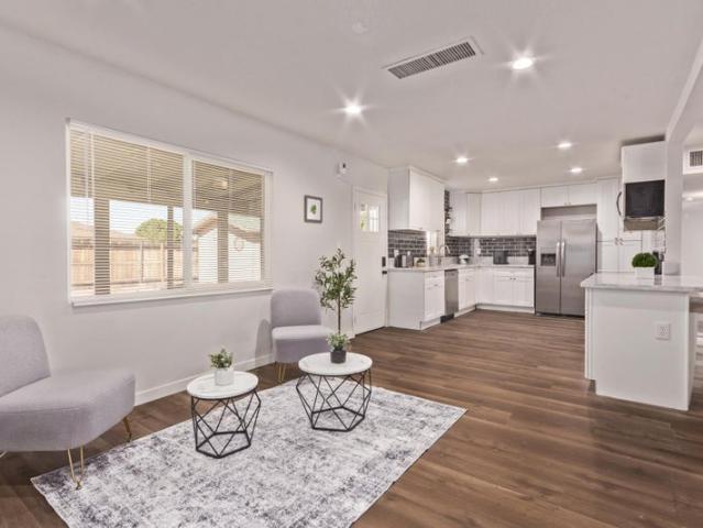 Tempe House with Workspace. Newlyrenovated & highq
