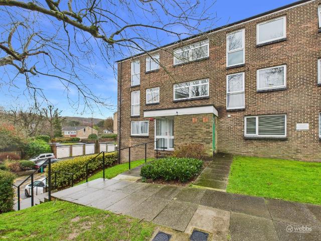 Templar Court, Woodpecker Mount, Pixton Way, Croydon CR0, 1 bed flat to rent, £1,150 pcm | PrimeLocation