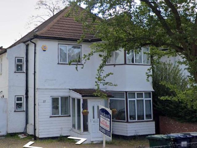 Templars Avenue Room GA
