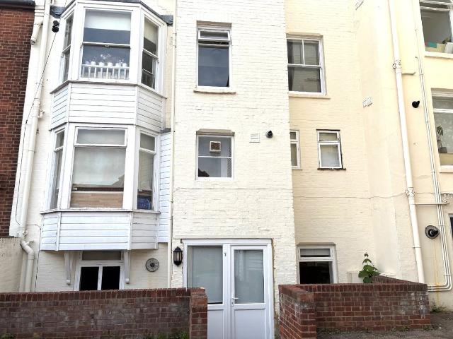 Templars Court, Kirbys Lane, Canterbury, Kent CT2, 1 bed flat to rent, £925 pcm | PrimeLocation