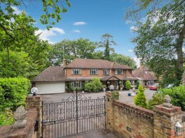 Templewood Lane, Farnham Common, 5 Bedroom Detached