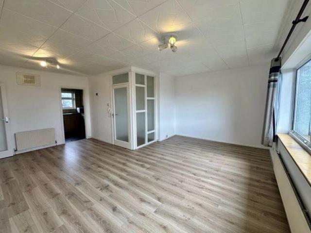 Temple Close, London N3 2 bed flat to rent £2,075 pcm £479 pw