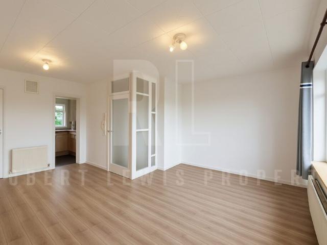 Temple Close, London N3, 2 bed flat to rent, £2,075 pcm | PrimeLocation