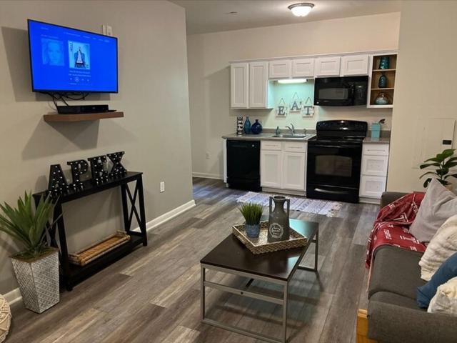 Temple Crossing 4 Bedroom Apartment for Rent at 1000 Diamond St, Philadelphia, PA 19122 North Philadelphia East