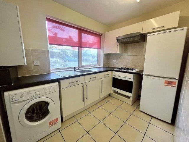 Temple Fotune, London NW11, Temple Fotune, 1 bed flat to rent, £1,700 pcm | PrimeLocation