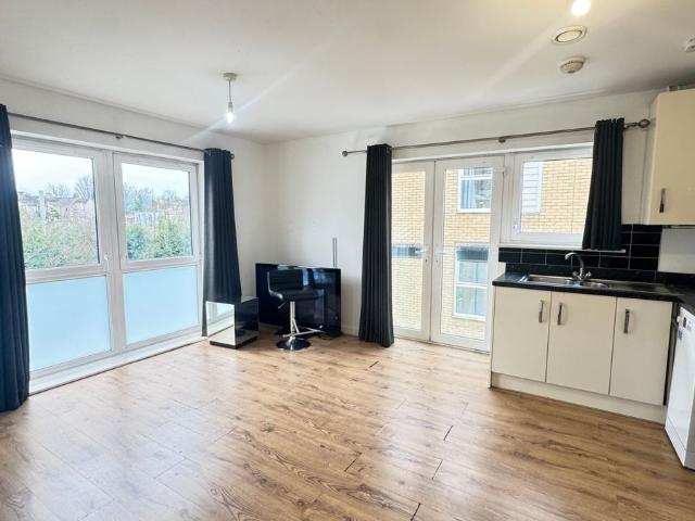 Temple Hill, Dartford DA1, 2 bed flat to rent, £1,700 pcm | PrimeLocation