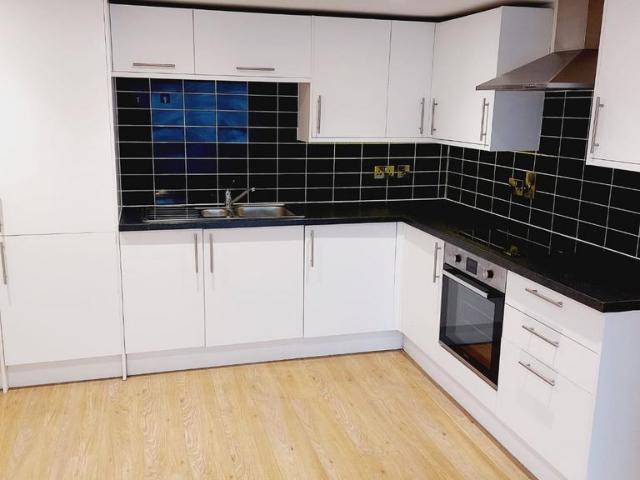 Temple Street, Rugby, CV21 2 bed bungalow to rent £1,175 pcm £271 pw