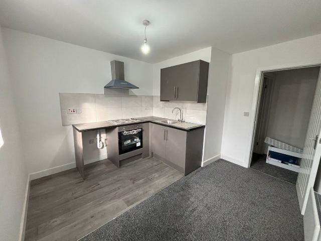 Temple Street, Wolverhampton WV2, 2 bed flat to rent, £795 pcm | PrimeLocation
