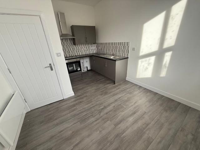 Temple Street, Wolverhampton WV2, 3 bed flat to rent, £1,100 pcm | PrimeLocation