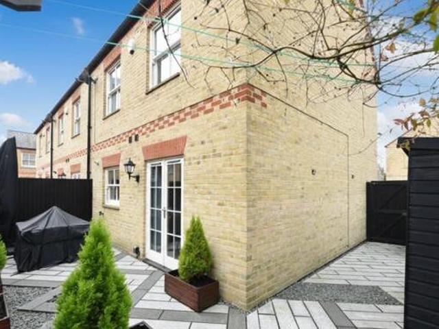 Temple Place, Huntingdon, 2 Bedroom Semi detached