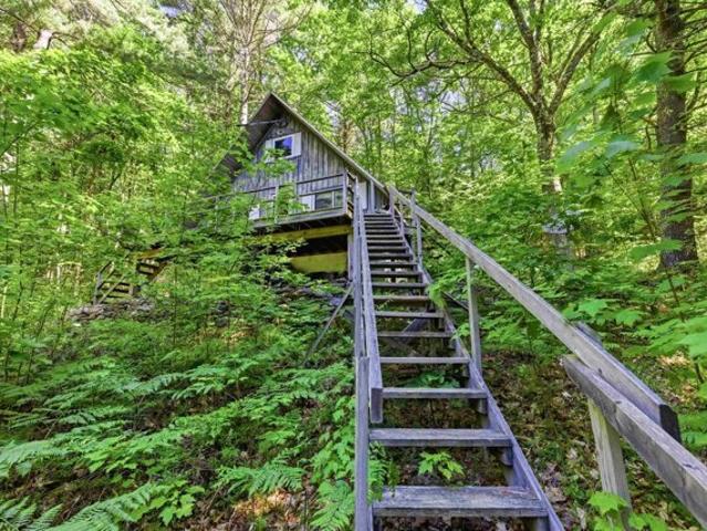 Temple Rd, Sharon, Home For Sale