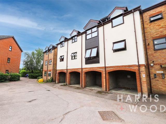 Templemead, Witham, Essex CM8, 2 bed flat to rent, £1,150 pcm | PrimeLocation