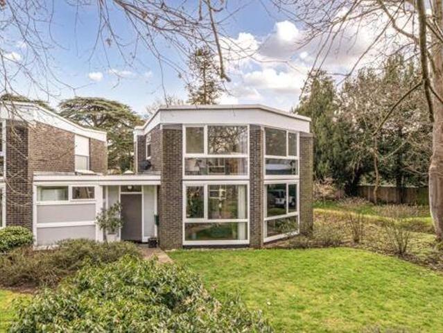 Templemere, Weybridge, 4 Bedroom Link