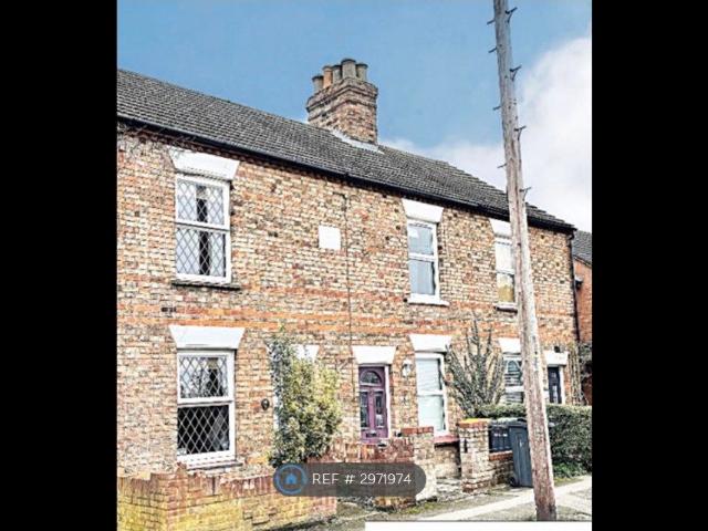 Tempsford St, Bedford MK42, 2 bed terraced house to rent, £1,250 pcm | PrimeLocation