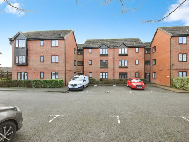 Tempsford, Welwyn Garden City AL7, 1 bed flat to rent, £1,250 pcm | PrimeLocation