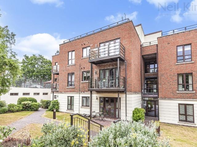 Tempus Court, High Road, South Woodford, London E18, 2 bed flat to rent, £1,950 pcm | PrimeLocation