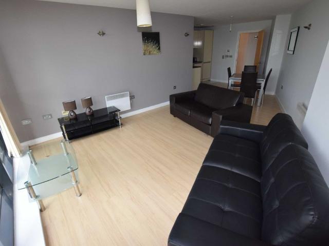 Tempus Tower, 9 Mirabel Street, City Centre, Manchester M3, 3 bed flat to rent, £1,800 pcm | PrimeLocation