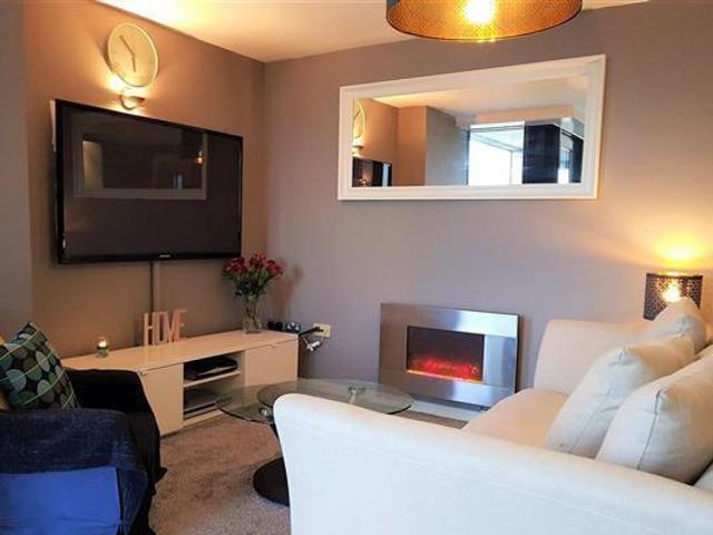 Tempus Tower, Mirabel Street, 2 Bedroom Flat