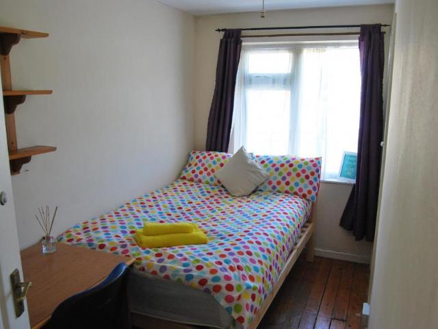 Tenterden Drive, Canterbury 4 bed house to rent £2,040 pcm £471 pw