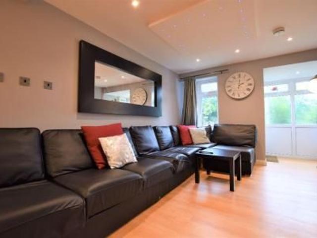 Tenterden Drive, Canterbury, CT2